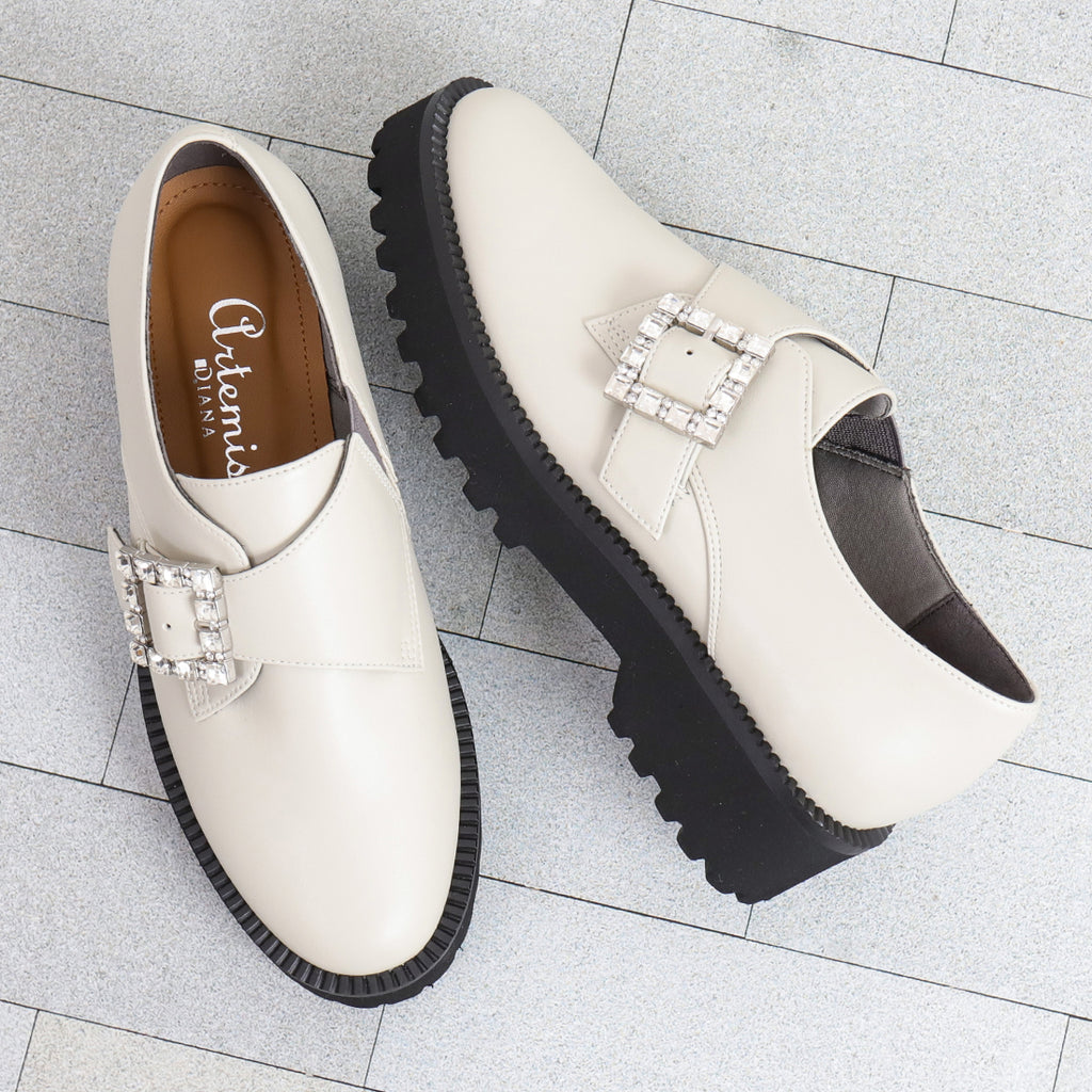 Artemis by DIANA Thick-soled Jewel Buckle Loafers